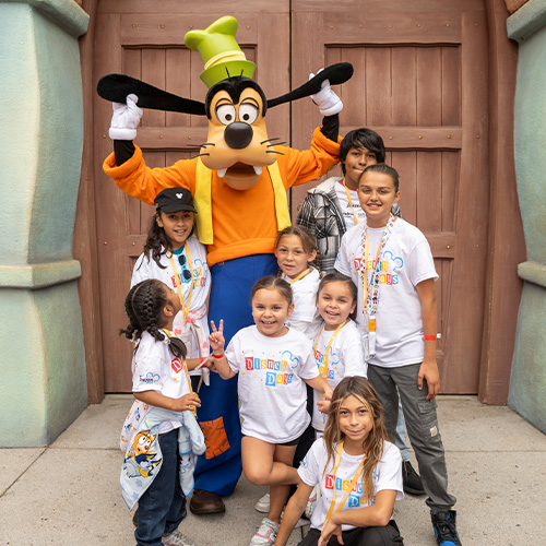 Disney Days 2024 Reunites 200+ Siblings Separated in Foster Care ...